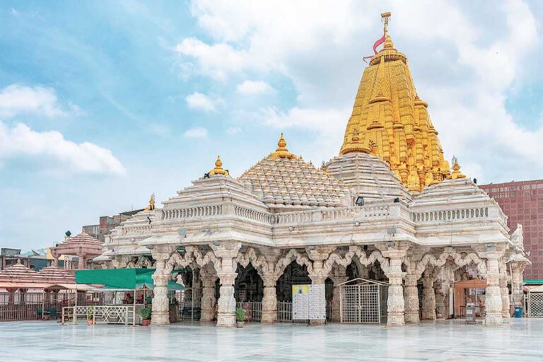 Ambaji Temple Gujarat – Shakti Peeth, Gabbar Hill & Timings